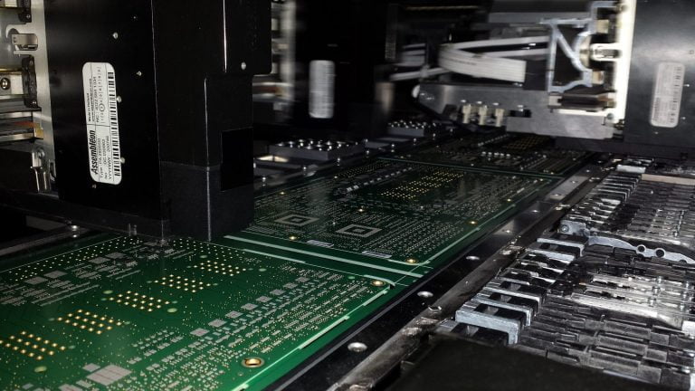 Surface Mount Technology (SMT): What Is It? How It Works?